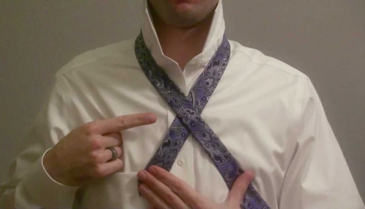 How to Tie a Tie (Mirrored / Slowly) – Full Windsor Knot – DSLR Guru